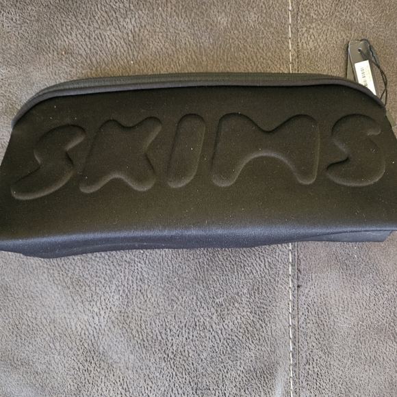 SKIMS | Bags | New Skims Make Up Bag With Tags Never Used Measurements ...